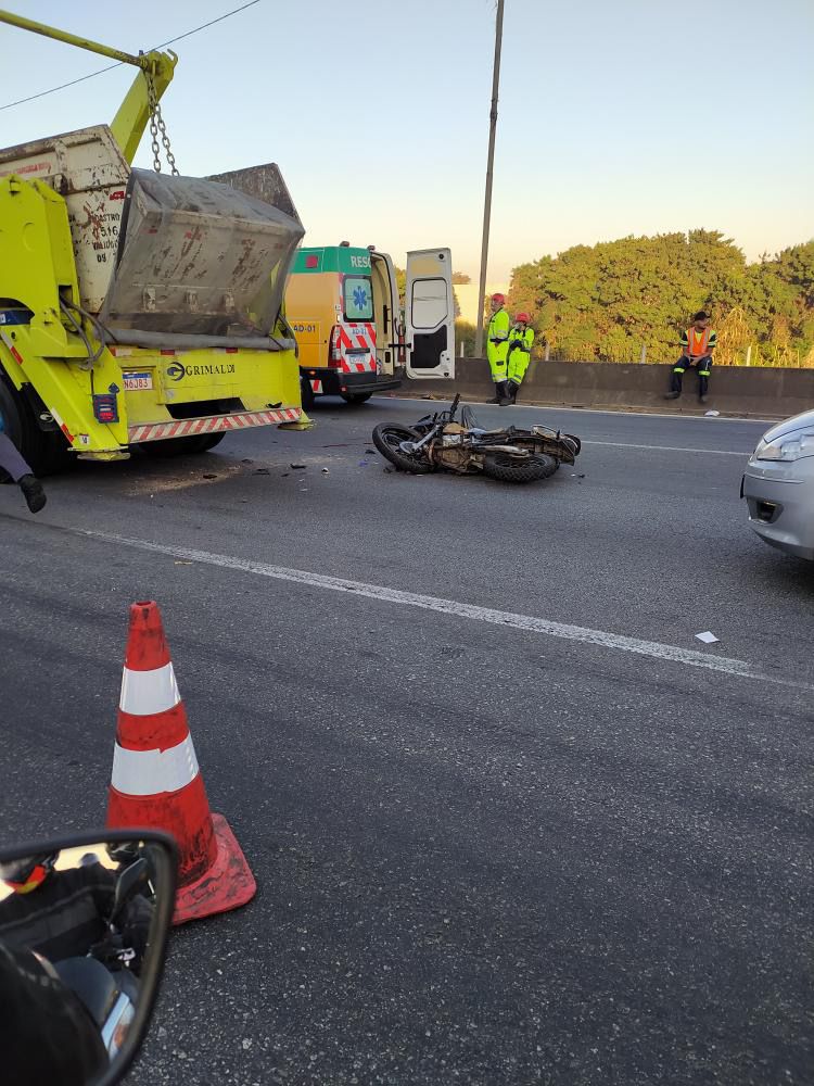 Águia socorre motociclista ferido em acidente na Fernão Dias - Guarulhos Hoje
